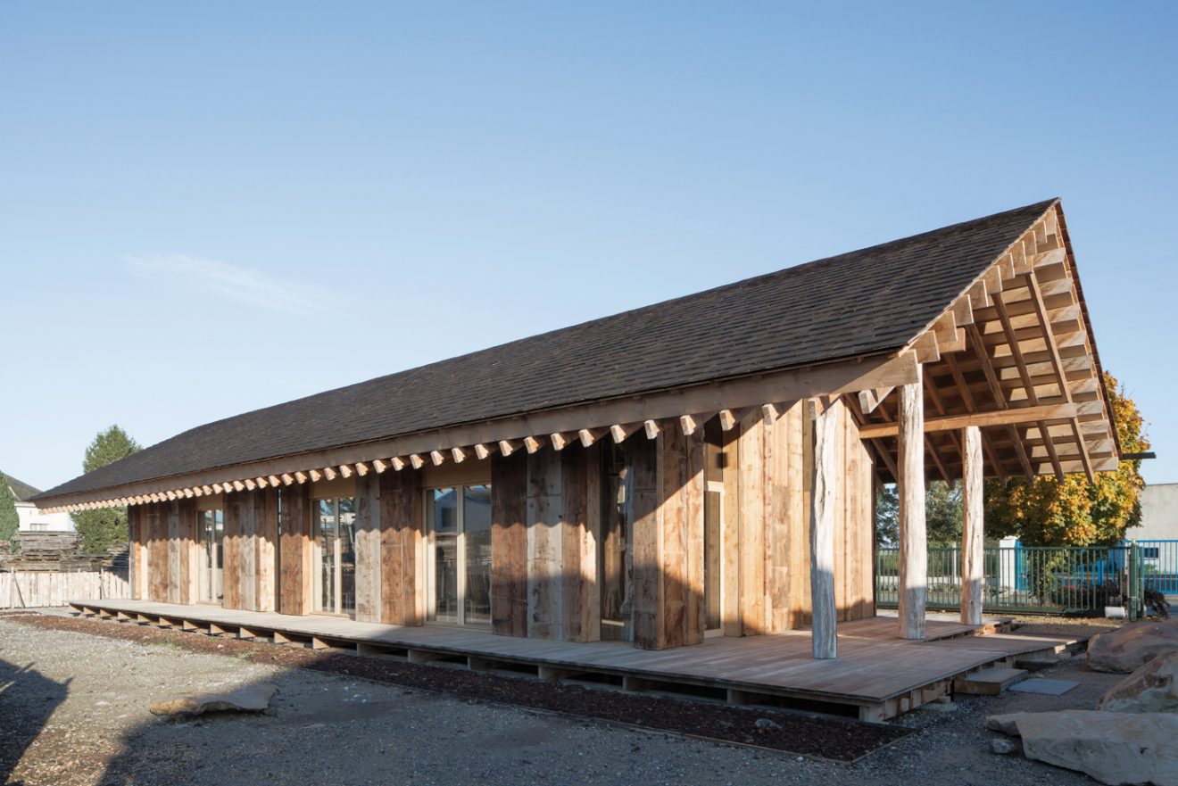 Un bâtiment emblématique dans une scierie - France Bois Forêt
