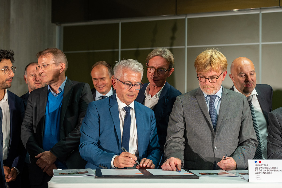 Signature du contrat stratégique de filière bois octobre 2023 – octobre ...